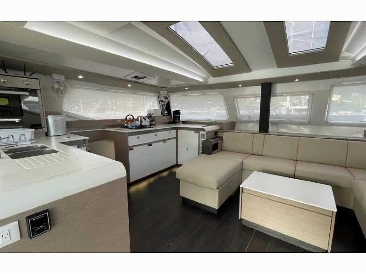 Fountaine Pajot Elba 45 – Ogibni | Ed Hamilton & Co.